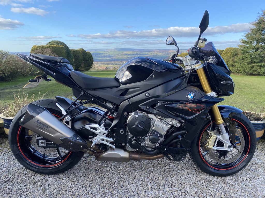 18 - 68 BMW S1000R SPORT GEN 2 - HIGH SPEC IMMACULATE CONDITION ...