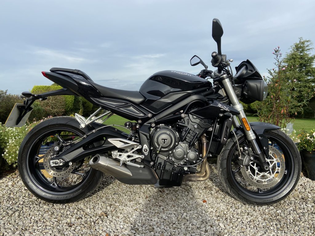 18 - 68 TRIUMPH STREET TRIPLE 765 S - 1 OWNER - LOW MILES - IMMACULATE ...
