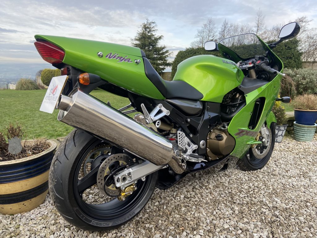 01 - X KAWASAKI NINJA ZX12R A1 - TOTALLY STUNNING ORIGINAL UNRESTRICTED MODEL - Woodvale ...