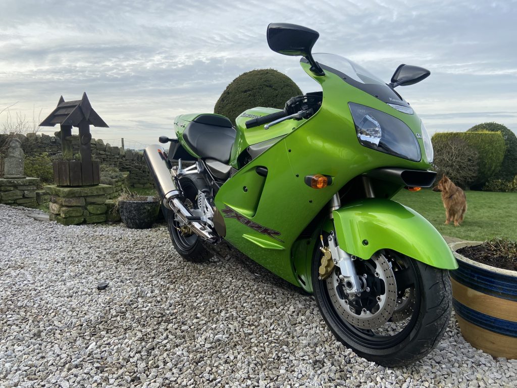 01 - X KAWASAKI NINJA ZX12R A1 - TOTALLY STUNNING ORIGINAL UNRESTRICTED MODEL - Woodvale ...