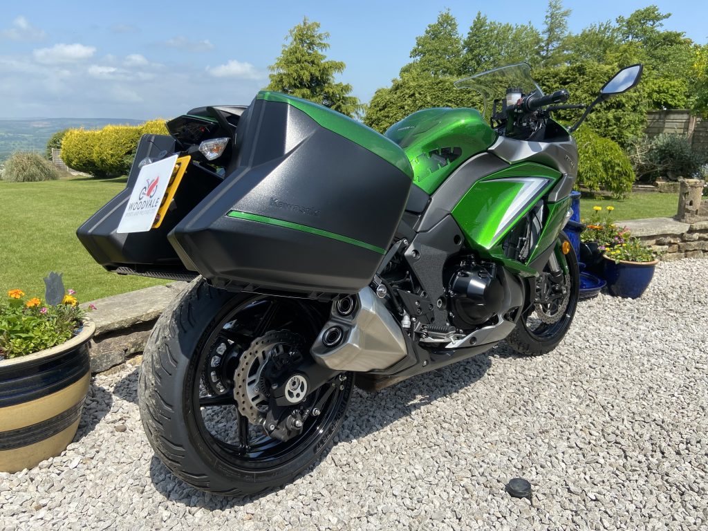 19 - 19 KAWASAKI Z1000SX WKF - LOW MILES - TOTALLY IMMACULATE - FSH ...