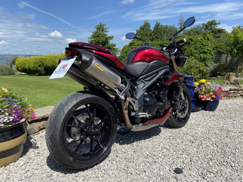 12 - 12 TRIUMPH SPEED TRIPLE 1050 - STUNNING CUSTOM PAINT - ONE OFF ...